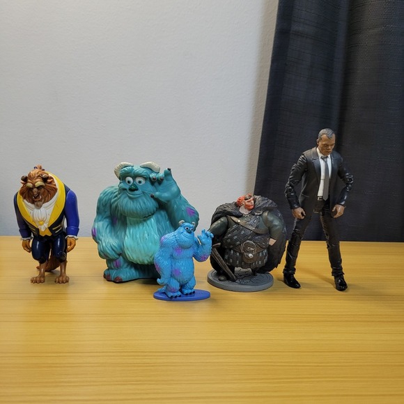 Disney | Toys | Disney Figure Lot Marvel Legends Capt Marvel Nick Fury ...